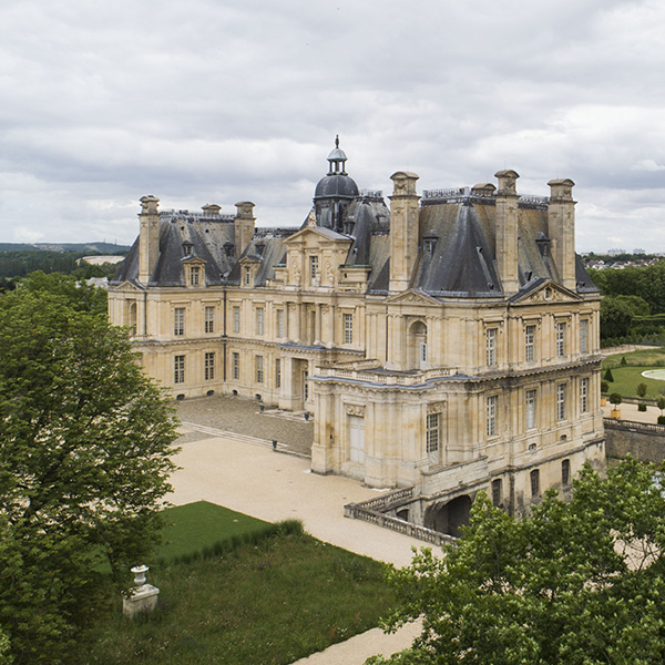 Restoring the "château" to its former glory