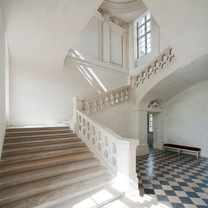 The vestibule and the grand staircase